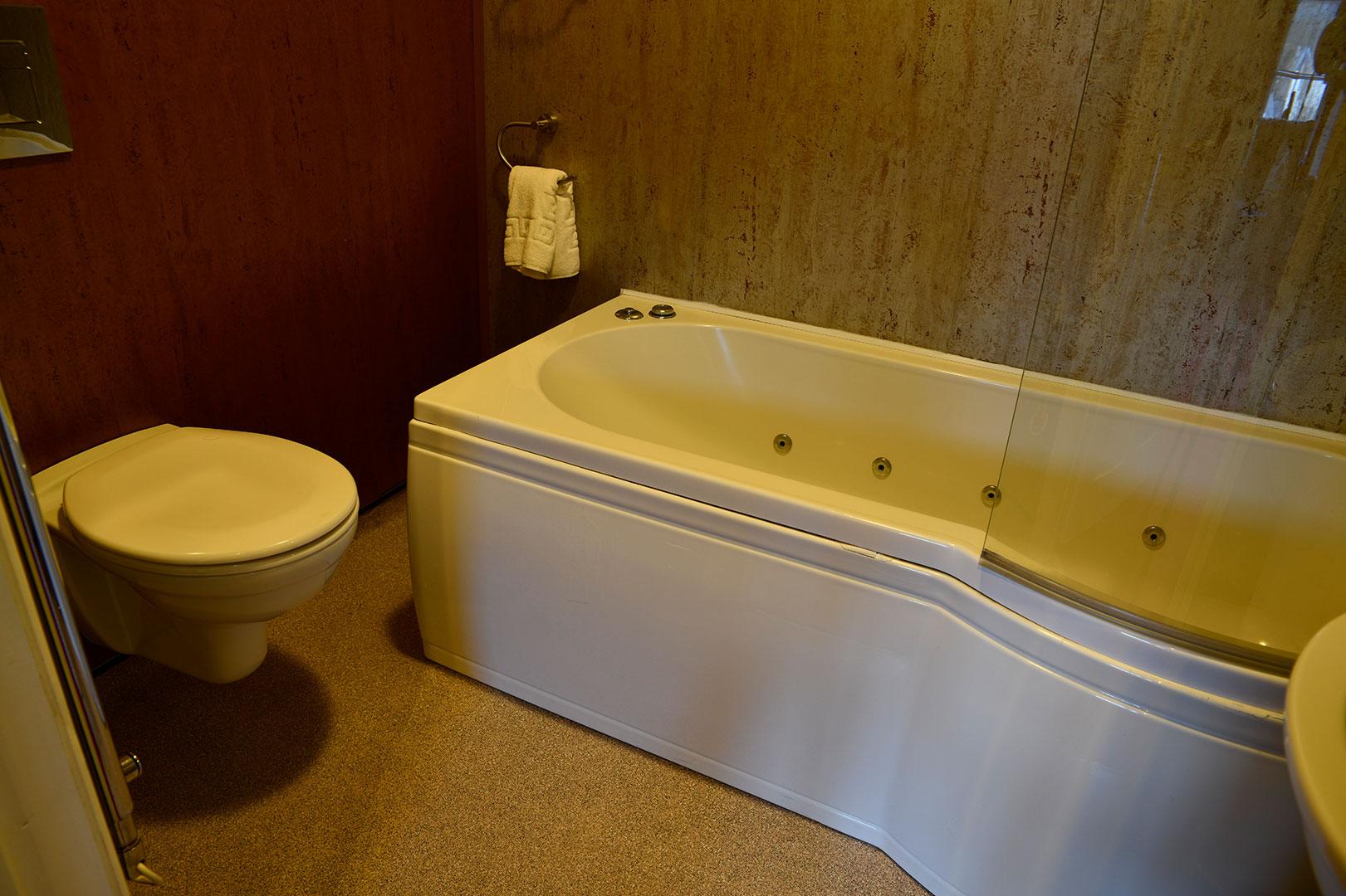 The Knighton Hotel - Book Serviced Accommodations, Short Term Rentals ...